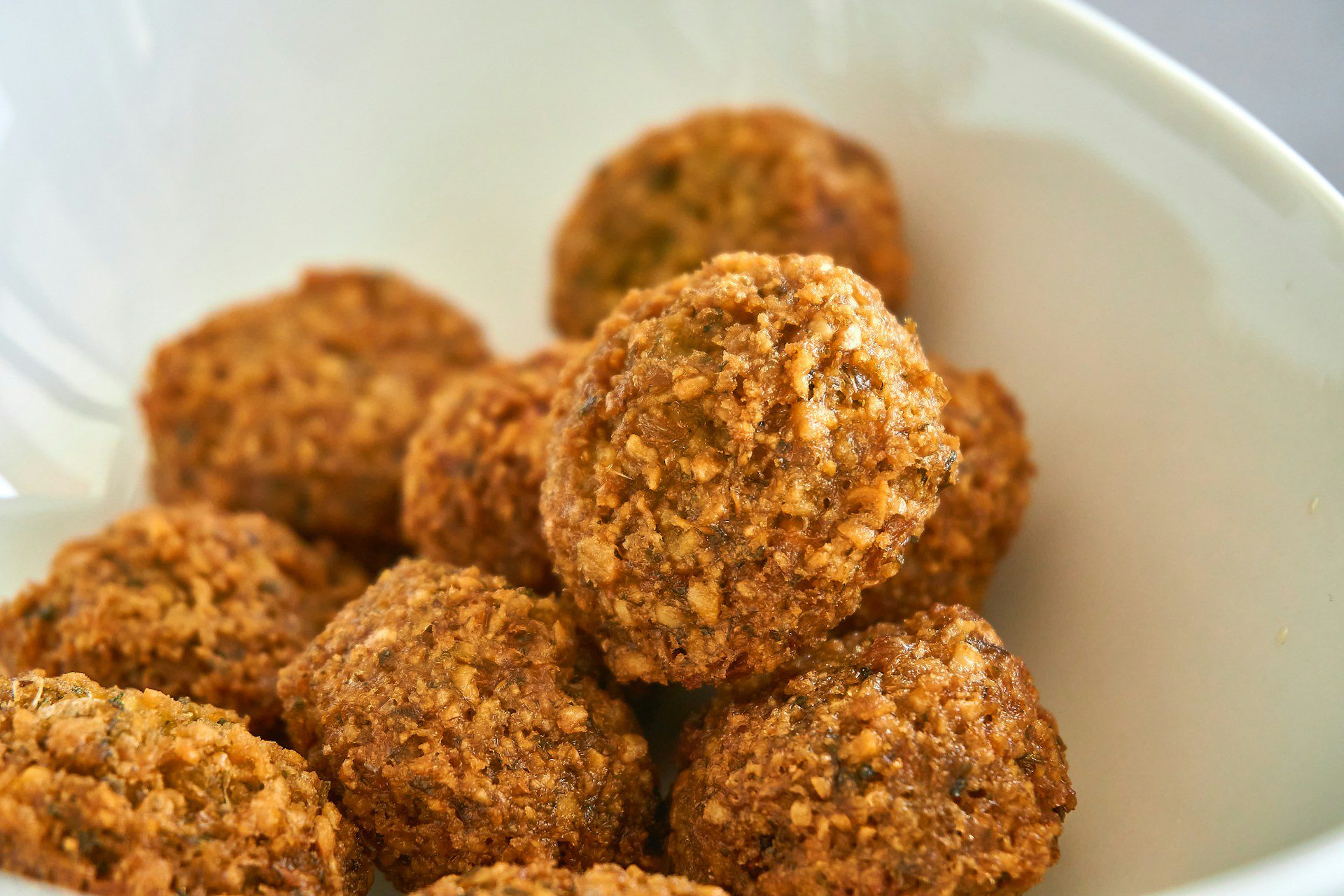 Falafels vs. Gyros: Understanding Their Differences